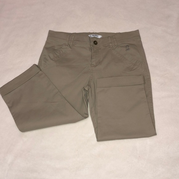Disney | Pants & Jumpsuits | Disney Parks Capris 4 | Poshmark